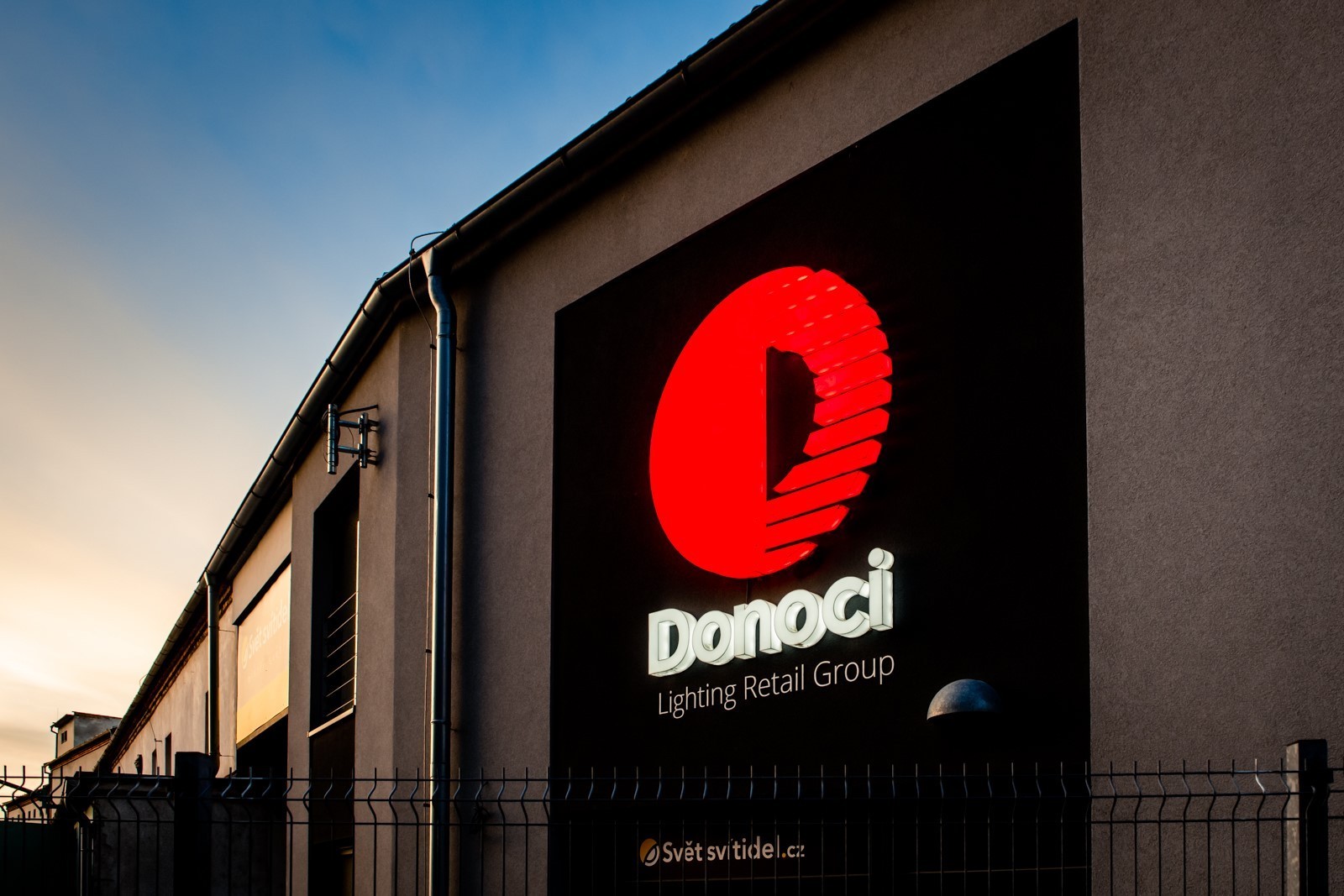 Světelná reklama a reklamní panely - výroba | Koplast.cz